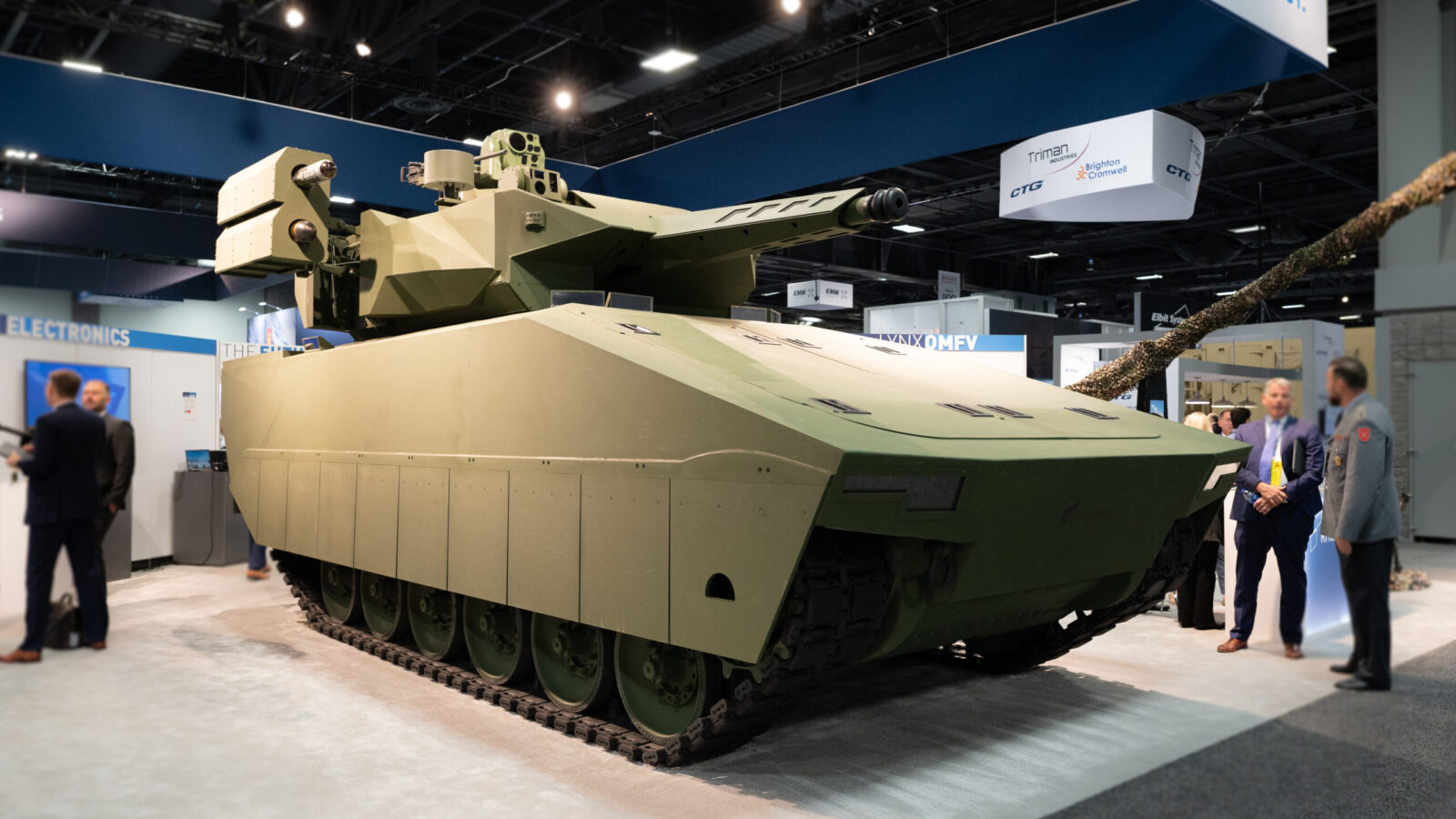 XM30 combat vehicles prepared for the US Army will be equipped with ...
