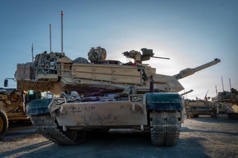 Abrams Tank Support tab Crosses $1B after Latest Army Award ...